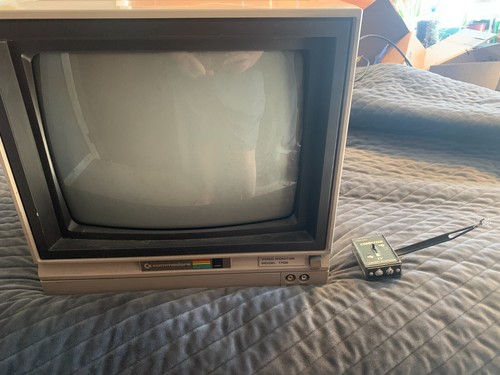 Commodore 64 1702 13" Color Video CRT Monitor - Retro Computing w ...