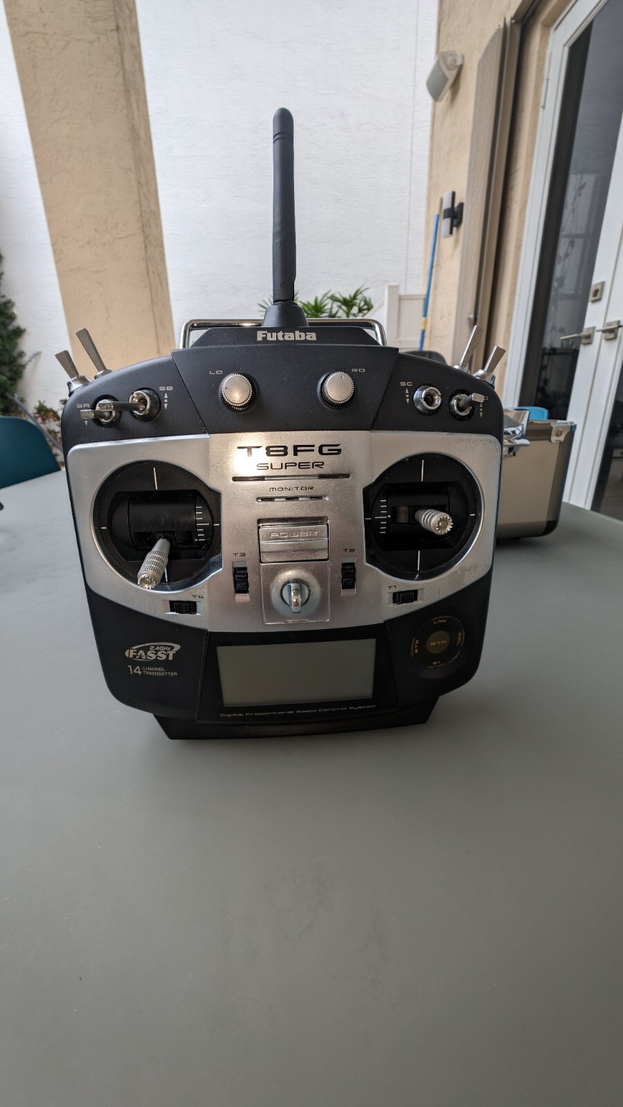 Futaba 8FG Super 2.4GHz FASST Heli and Airplane Transmitter include ...