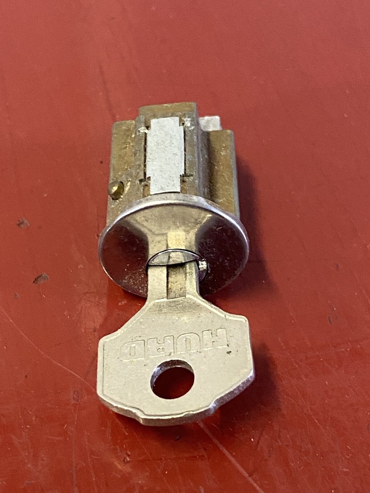 VINTAGE 1930 's 1940 's IGNITION LOCK CYLINDER WITH HURD KEY ANTIQUE ...
