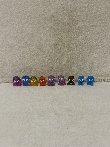 Gogos Crazy Bones Translucent Aliens Lot of 9 w/ Glow Eyes Vintage FREE ...