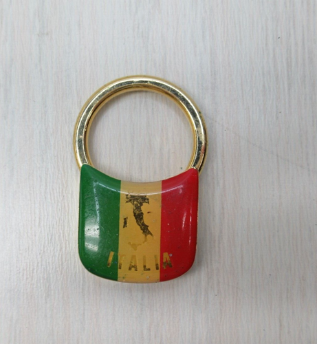 Italia vintage gold tone keychain padlock style keyring Italian flag ...