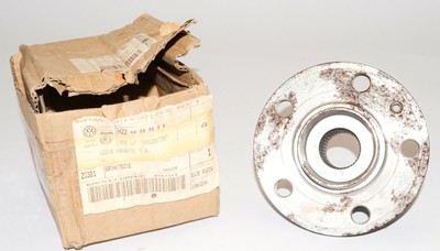 Genuine Volkswagen Polo Sedan Polo Fox Front Wheel Hub With Bearing ...