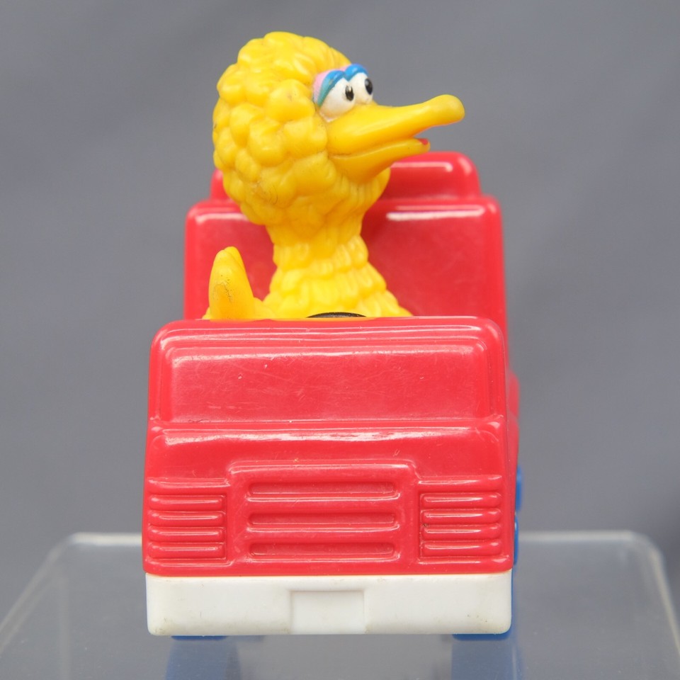 Sesame Street Big Bird Red Tow Truck Racer Truck G8601 | eBay