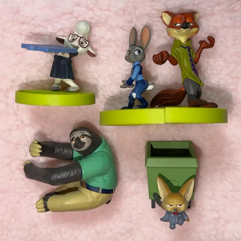 Zootopia 1 Gacha Figure Set - Nick, Judy, Bellwether, Flash | eBay UK