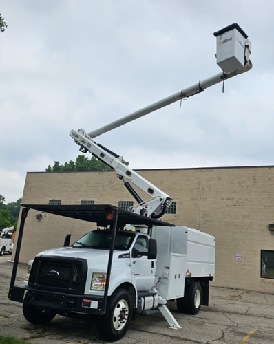 2022 Ford F750 6.7L Forestry Chipper Dump Truck Boom Bucket Ariel Altec ...