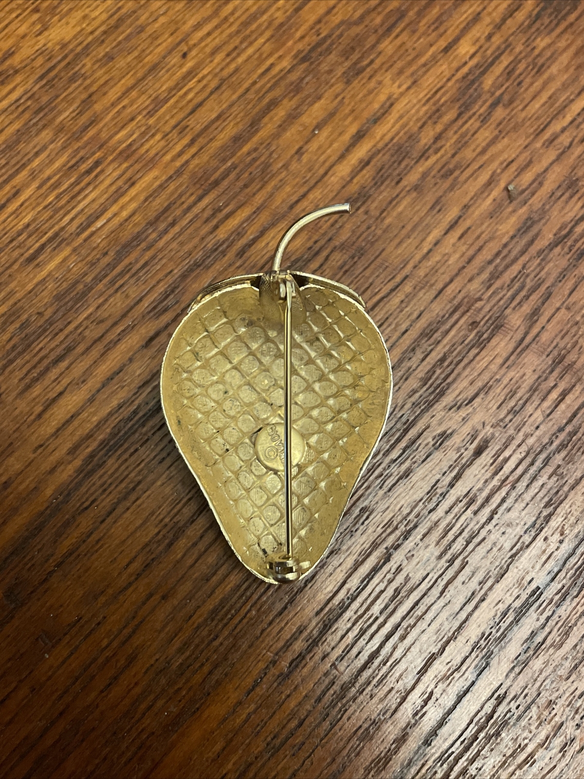 Vintage GioVanni Brushed Gold Tone Strawberry Pin Bro… - Gem