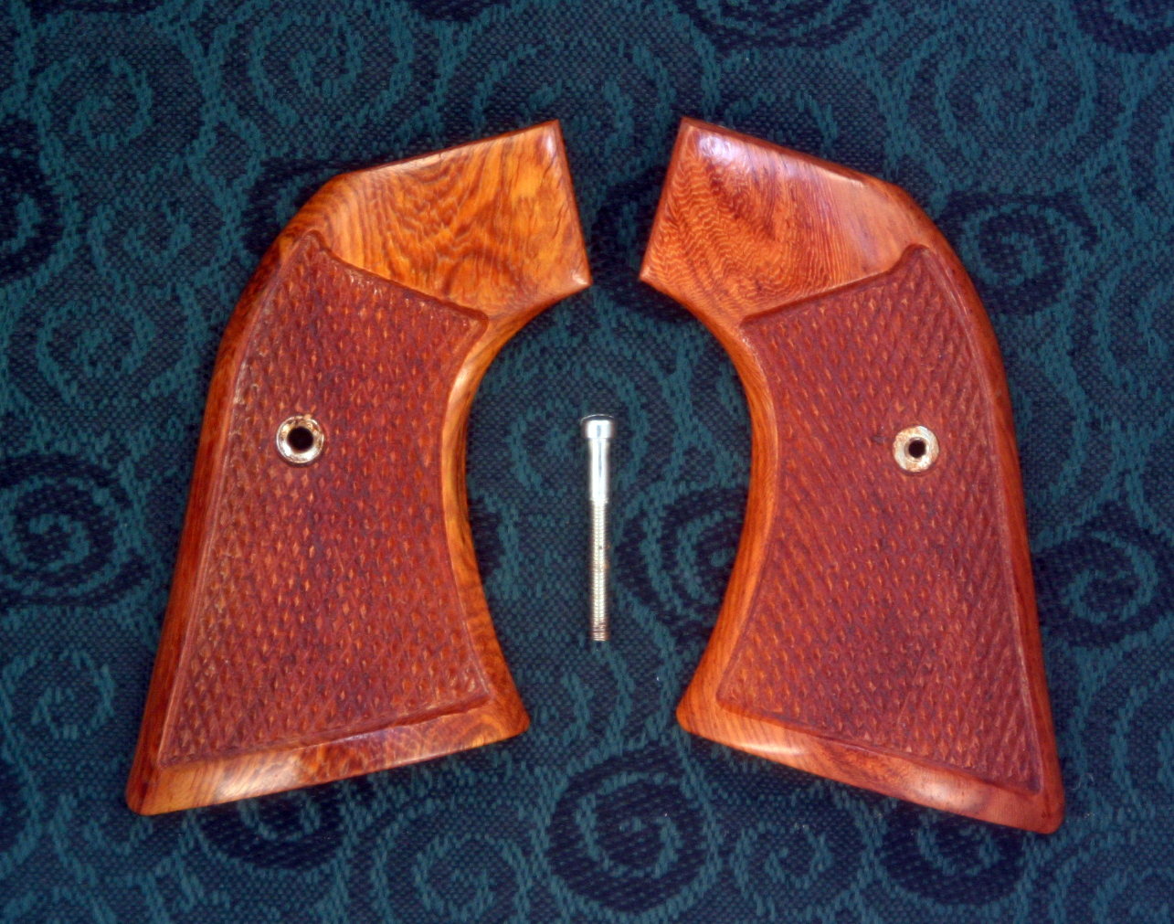 Ruger Blackhawk grips XR3-RED Grips, XRN-3RE Grips 100% solid Rosewood ...