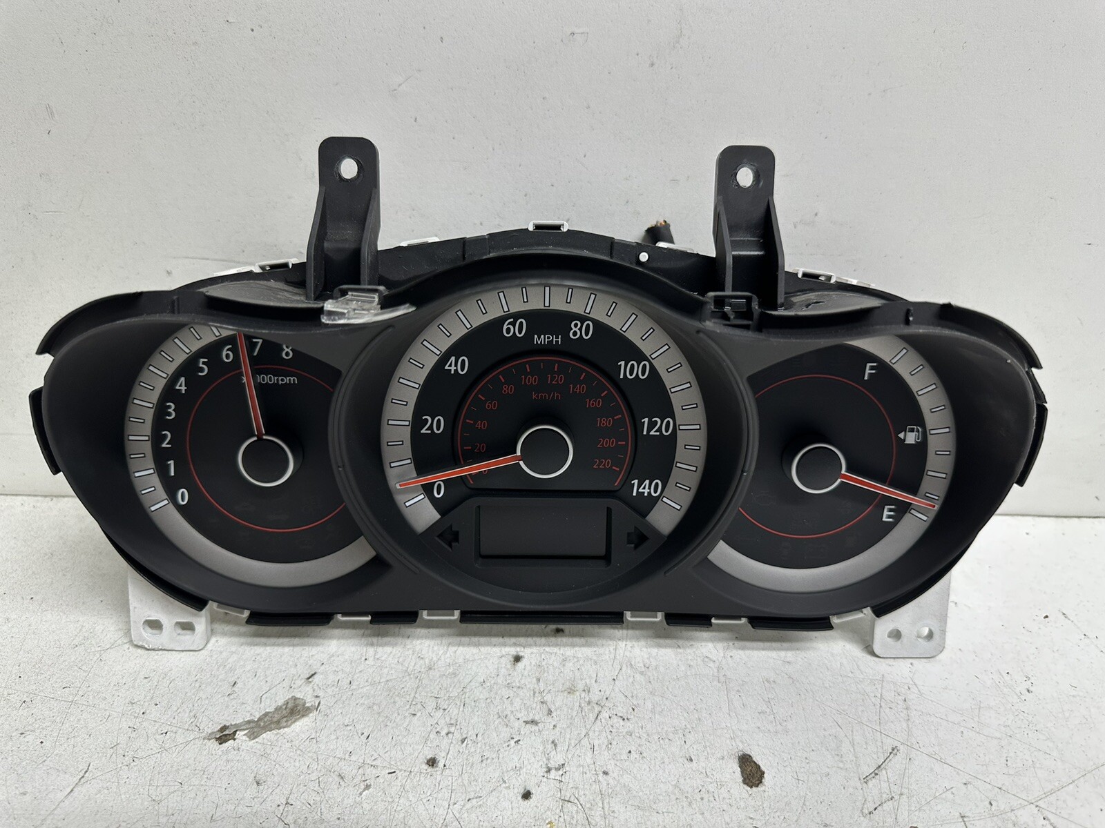 2013 Kia Forte 2.0L HTBK & SDN A/T cluster speedometer tach gauges ...