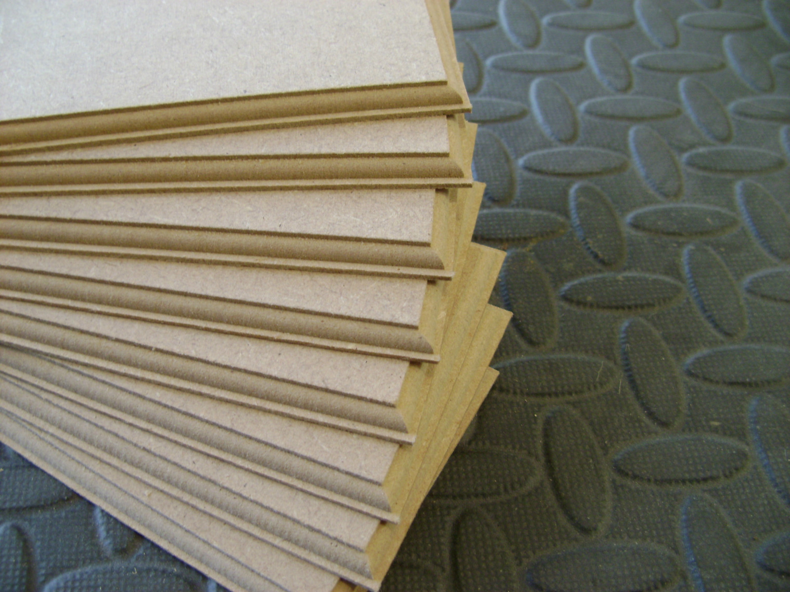 10 x PLAQUES MDF WOODEN SIGNS PLAIN PLAQUES BLANKS Round/Chamfered ...