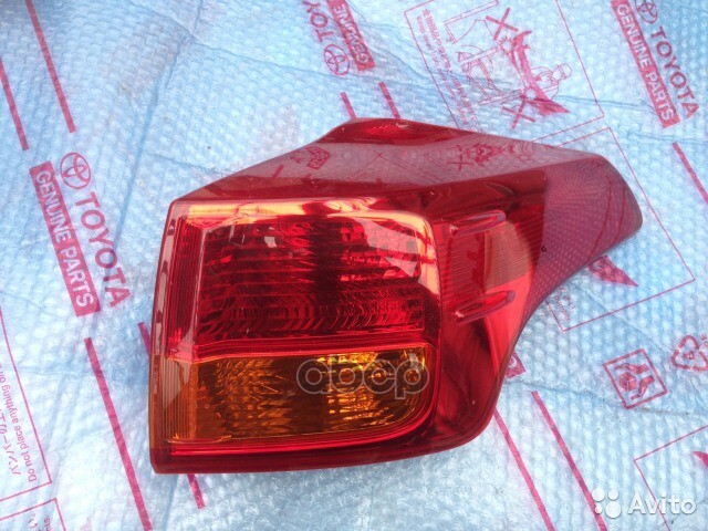 81551-42171 Toyota Lens & body, rear combination lamp, rh 8155142171 ...