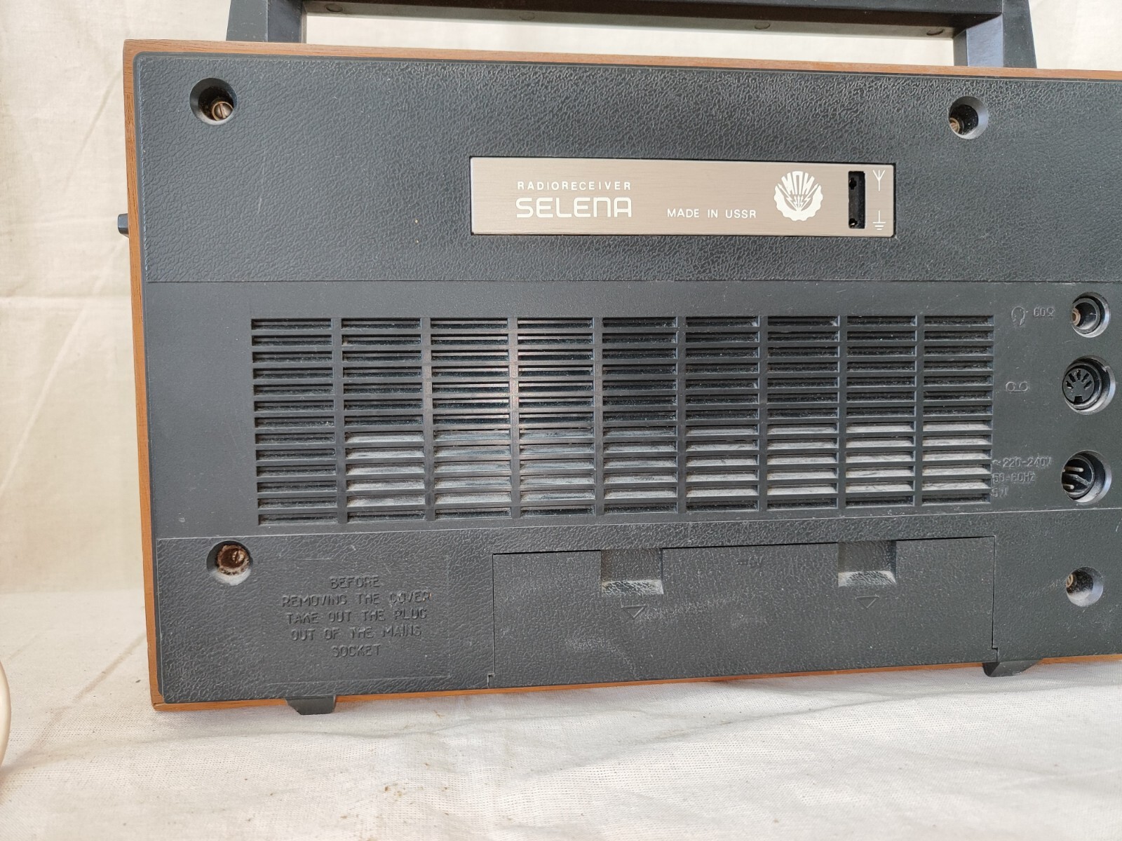 USSR Soviet Russian VINTAGE Transistor Radio Receiver Selena B-215 LW ...