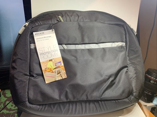 BELKIN LARCHMONT MESSENGER BAG 15.6” (2-105) | eBay