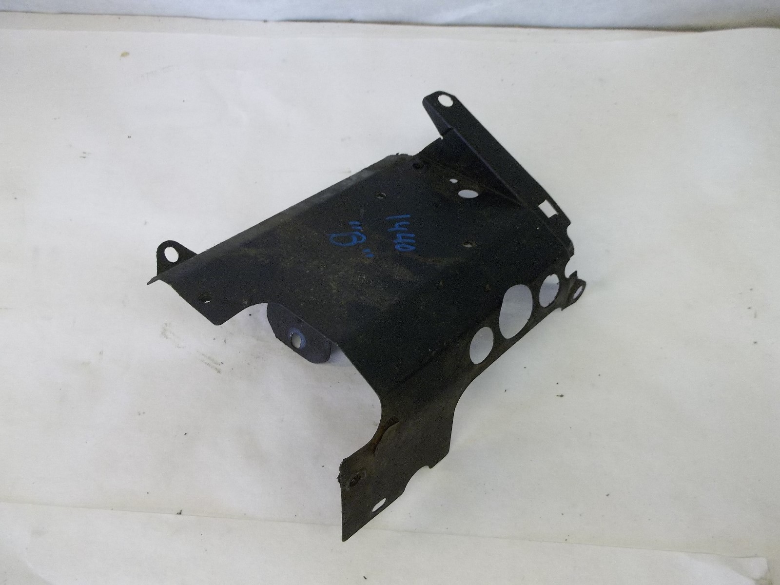 Cub Cadet 1440 1641 Briggs & Stratton Engine Shield "B" | eBay