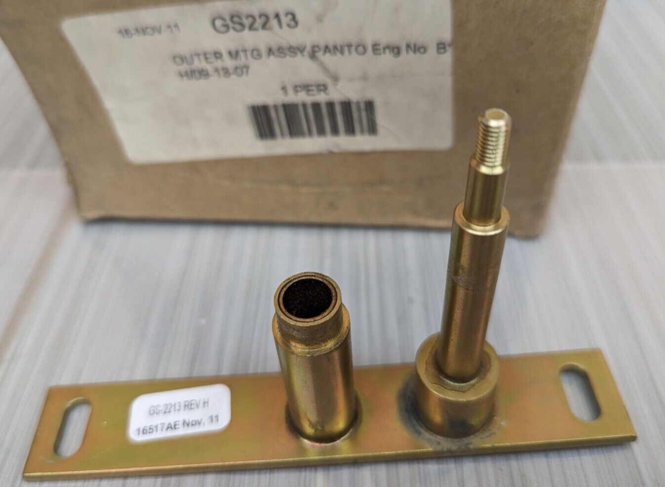 GS2213 Paccar Wiper Shaft Mount Assembly Wiper Arm Base GS-2213 | eBay