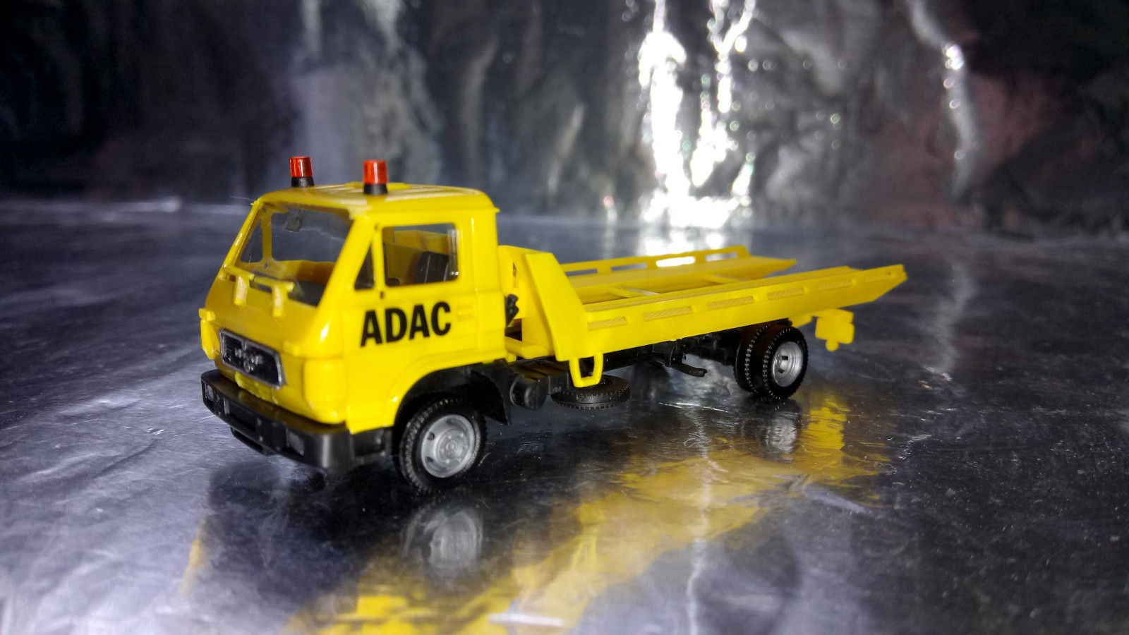 * Herpa Basic 094191 MAN G 90 Wrecker with Platform"ADAC" 1:87 HO Scale ...