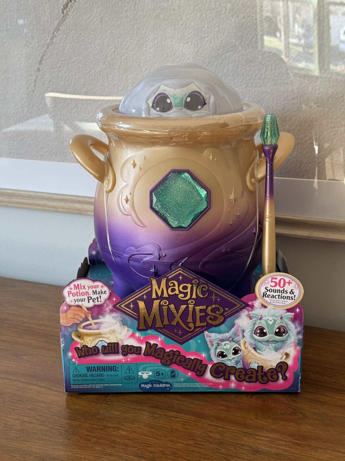 Moose Toys Magic Mixies Magical Misting Cauldron with 8 inch Plush Toy ...