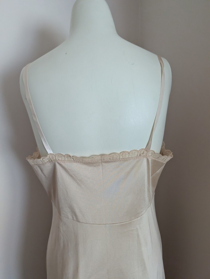 Vintage Grunge Full Slip 38 L Beige Lace Dress Cottage Core Lace Silky ...