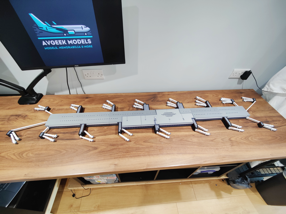 LONDON HEATHROW TERMINAL 2 PIER (T2B) 1:400 Scale Diorama Model Airport ...