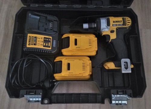DEWALT 18V 20V Max Lithium Ion Cordless 1/2" Impact Wrench (DCF880 ...