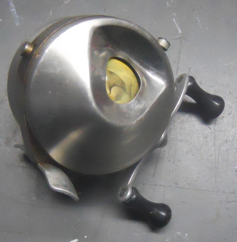 VINTAGE ZEBCO MODEL 11 SPINNING REEL | eBay