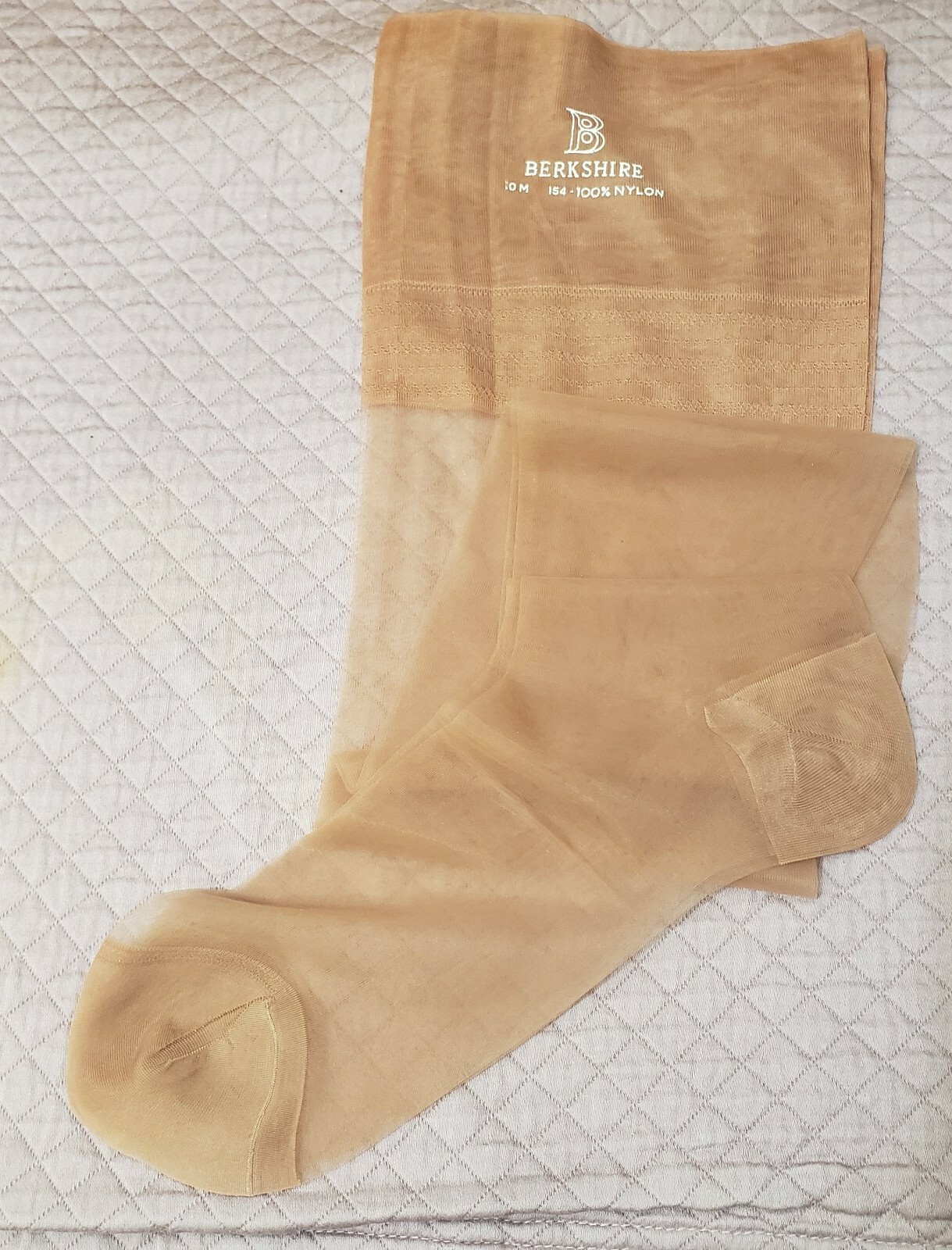 BERKSHIRE NYLON STOCKINGS 10 Garter SHEER TAUPE 1PR F… - Gem