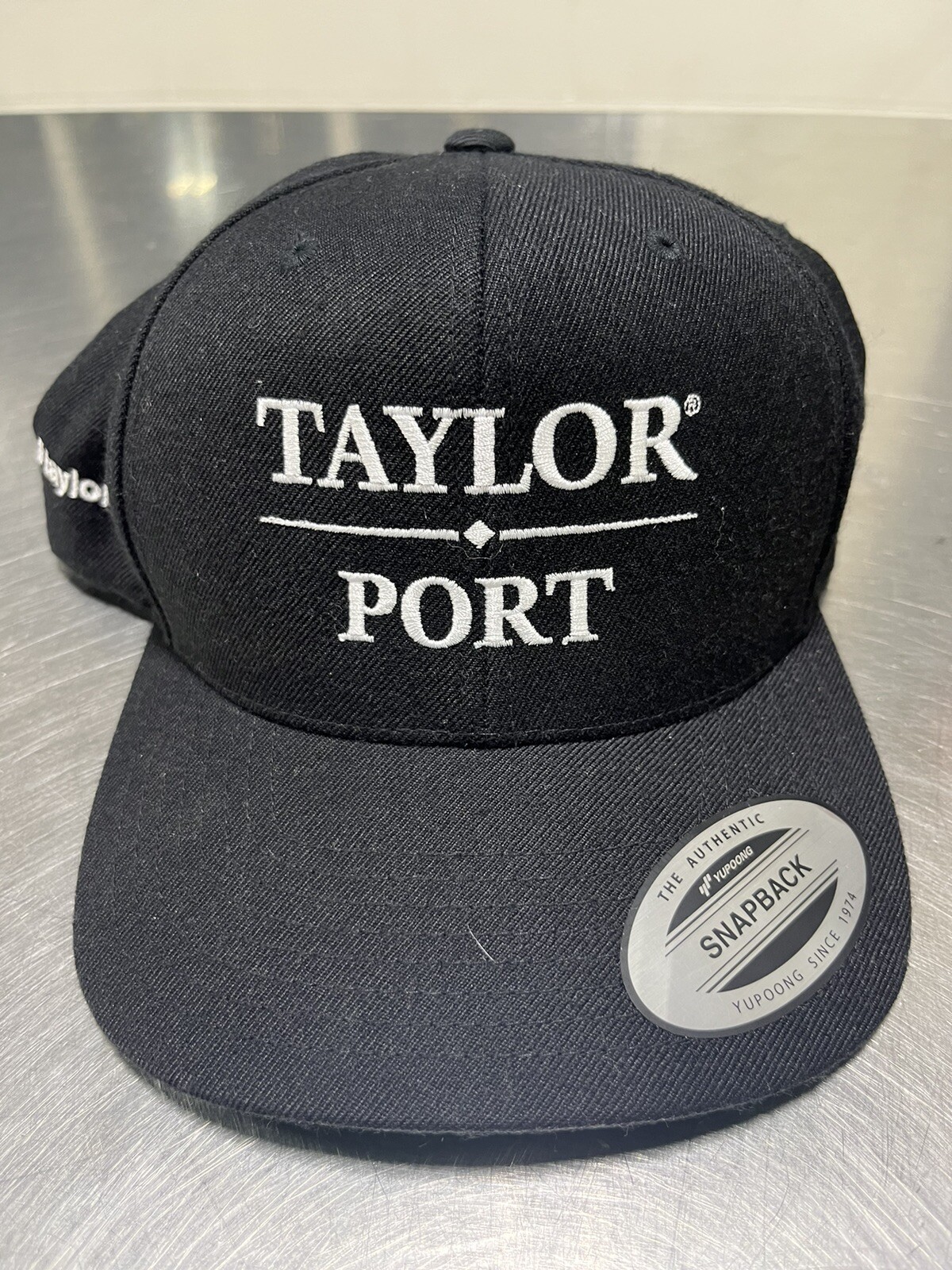 Taylormade Black snap back cap Taylor Port Hat White stitching | eBay