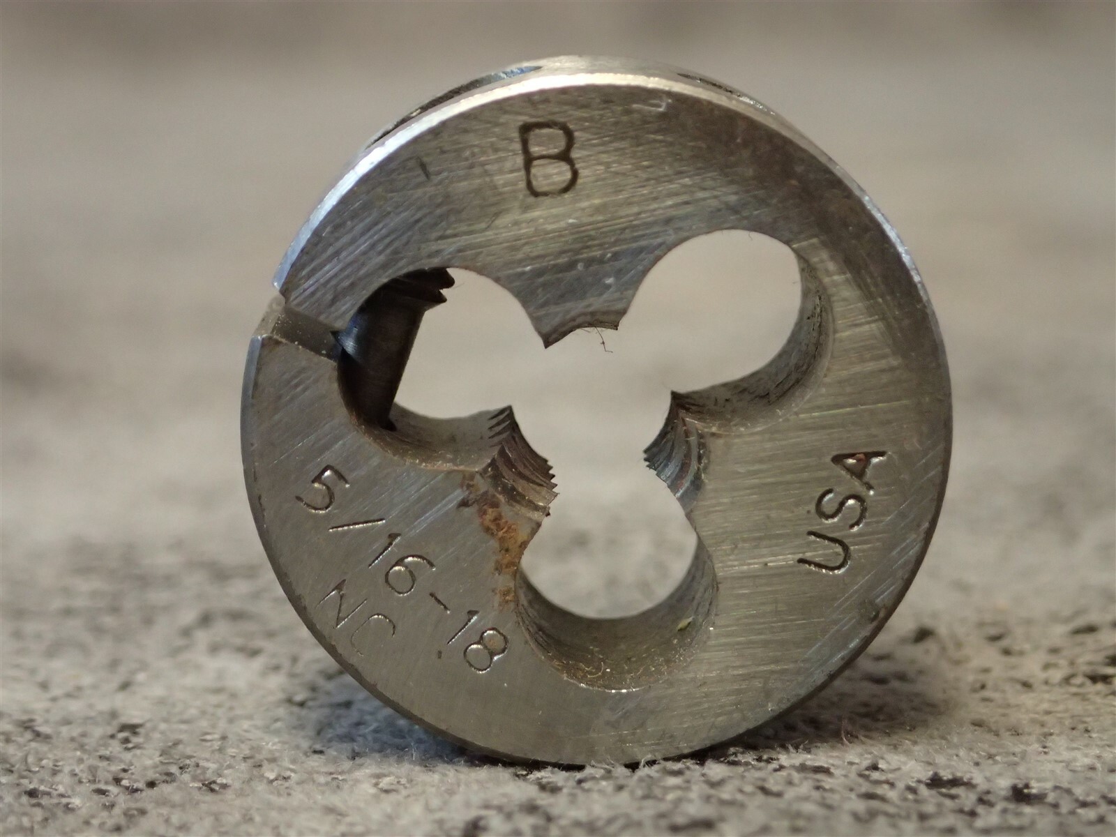 Vintage Butterfield Die 5/16"-18 NC Carbon Steel 1" OD, 3/8" Thick, RHT ...