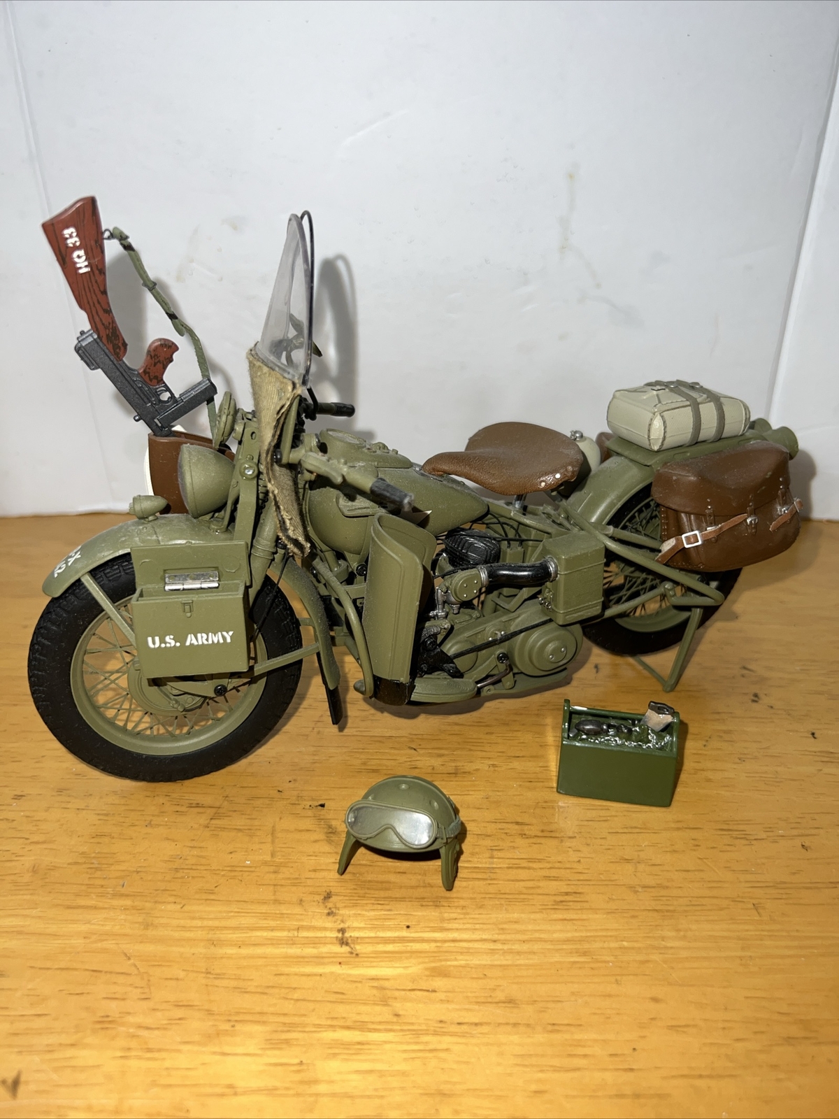 HARLEY DAVIDSON WLA US ARMY 1942 1/10 Franklin Mint complete with ...