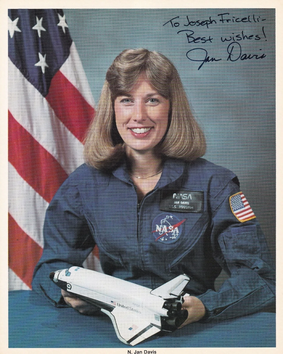 Astronaut Female Davis