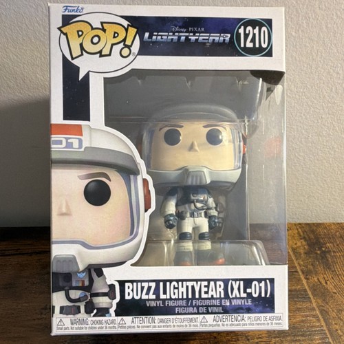 Funko Pop! Vinyl: Disney Pixar - Buzz Lightyear (XL-01) Lightyear #1210 ...