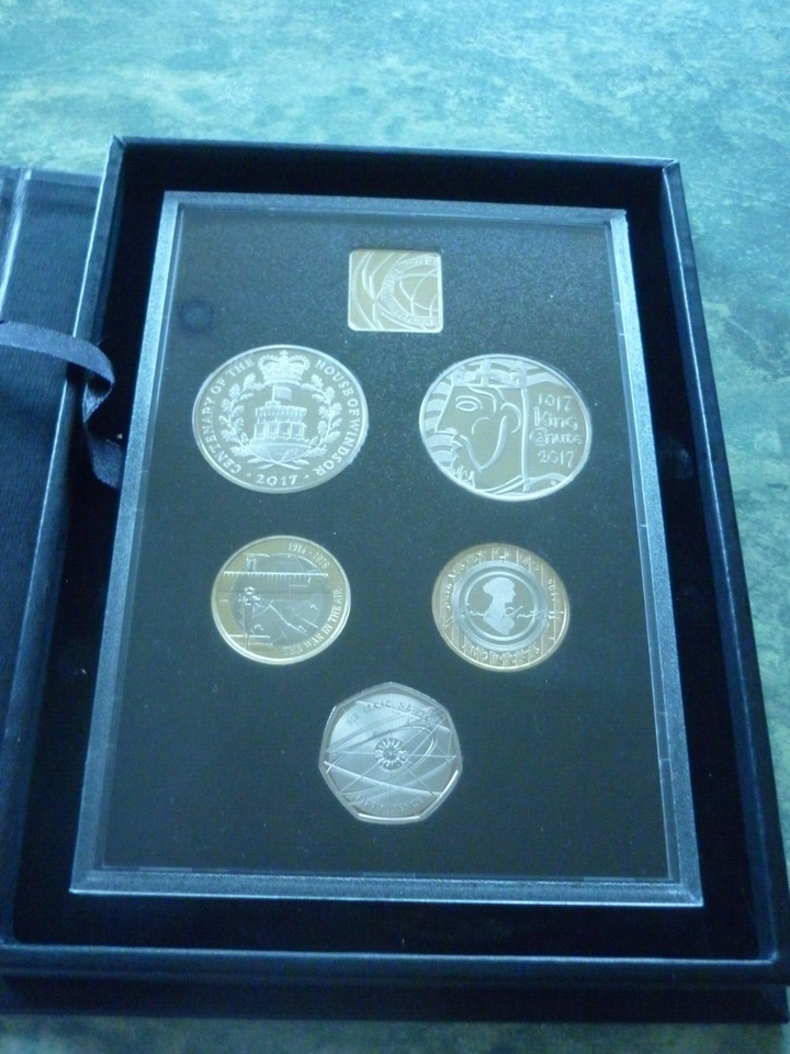 The Royal Mint 2017 UK Proof Coin Set - Commemorative Limited Edition ...