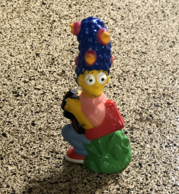 1990 Vintage Marge Simpson PVC Figure Bird Watching with birds in her ...