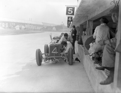 Ian Connell, ERA B-Type, makes a pitstop 1937 Motor Racing Old Photo ...