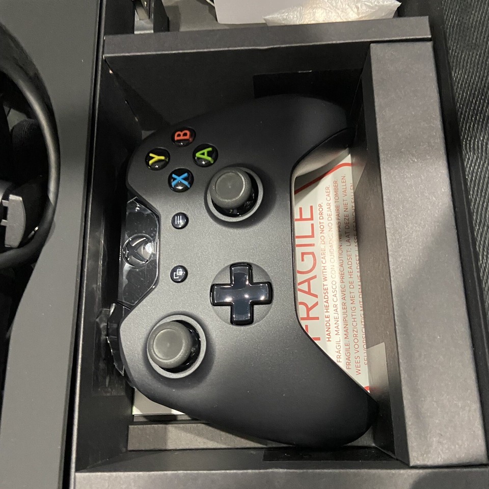 Meta Oculus Rift CV1 VR Virtual Reality Headset System - Black | eBay