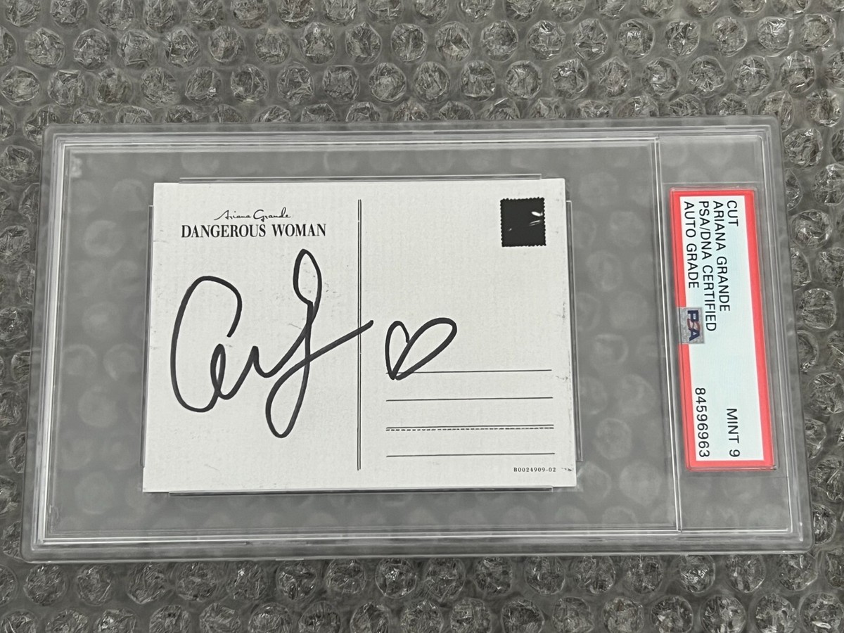 Ariana Grande Signature Background