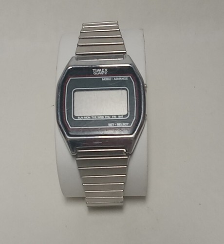 Vintage Timex Quartz Digital LCD Watch Mens Chrono Alarm Stretch ...
