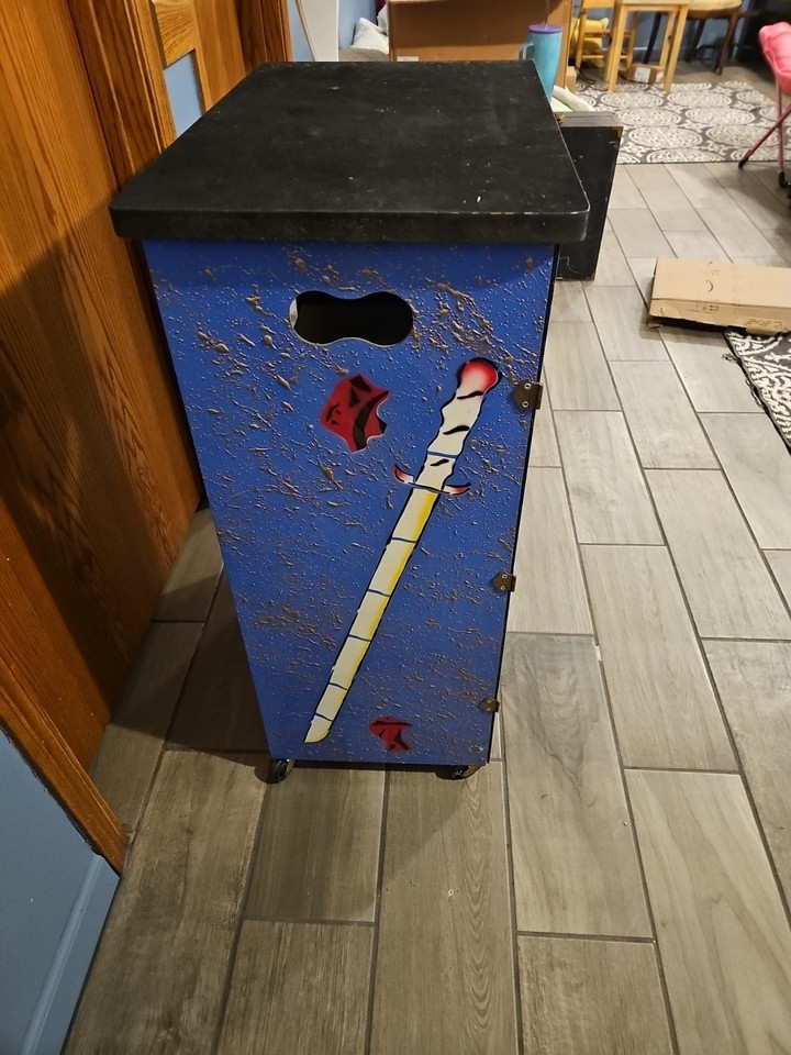 Vintage 60s 70s U.F. Grant / Mak Magic Dragon Night Club Table Magic ...