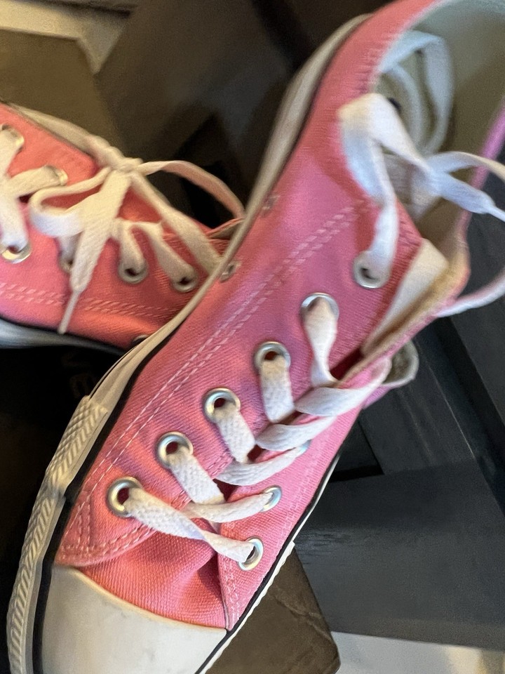 Converse Chuck Taylor Pink Women’s Size 8 | eBay