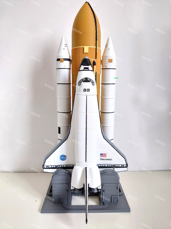 1:200 Scale Discovery OV-103 Space Shuttle Platform Painted Model New ...