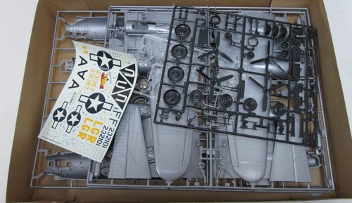 Monogram 5600 1:48 Scale B-17G Flying Fortress Military Aircraft Plane ...