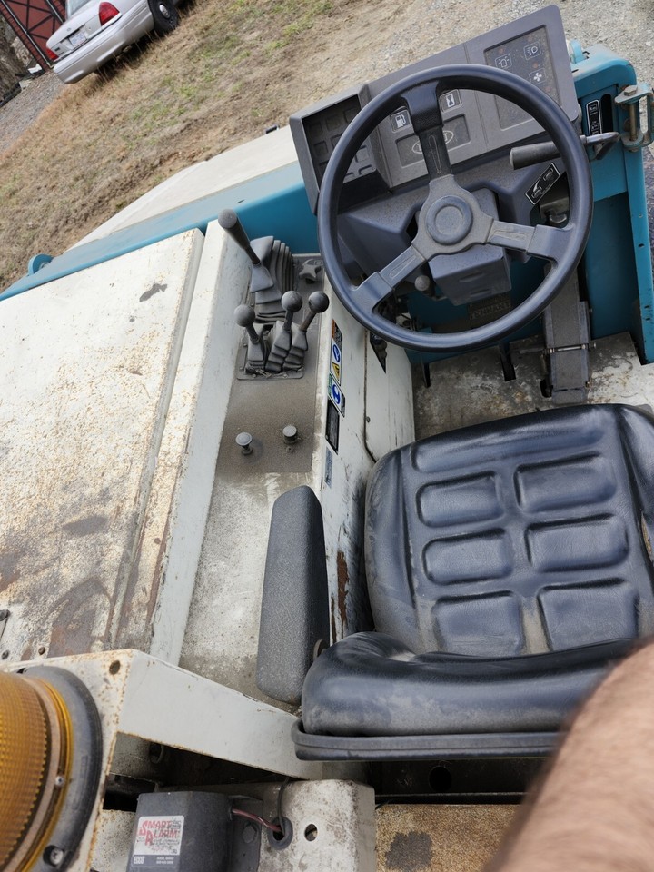 Tennant 385 Sweeper Ford VSG-4131-6005-A (4 Cylinder Gas Engine). | eBay