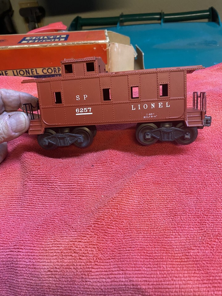 Lionel #6257-50 Red SP-type Caboose w/box 1956 O ga Postwar (Type III ...