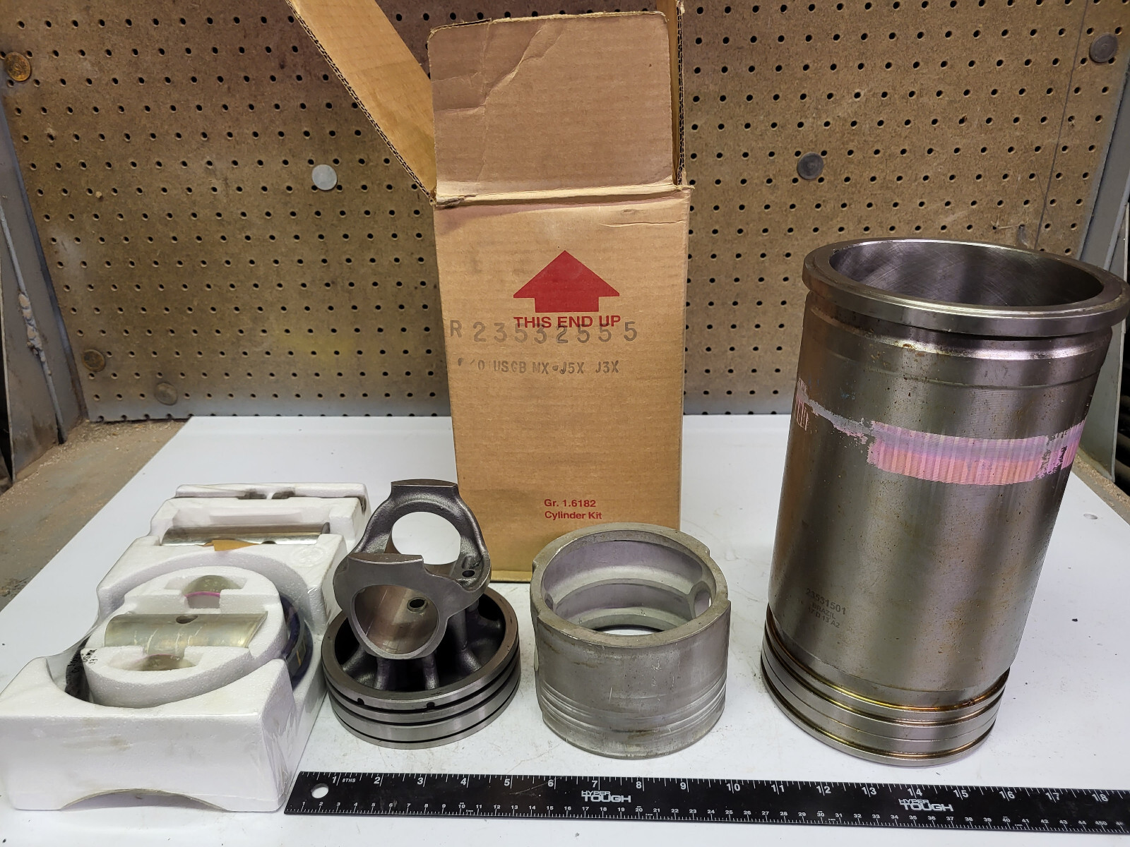 Series 60 Detroit Diesel Cylinder Kit 23532555 Ref# 23529367 23531501 ...