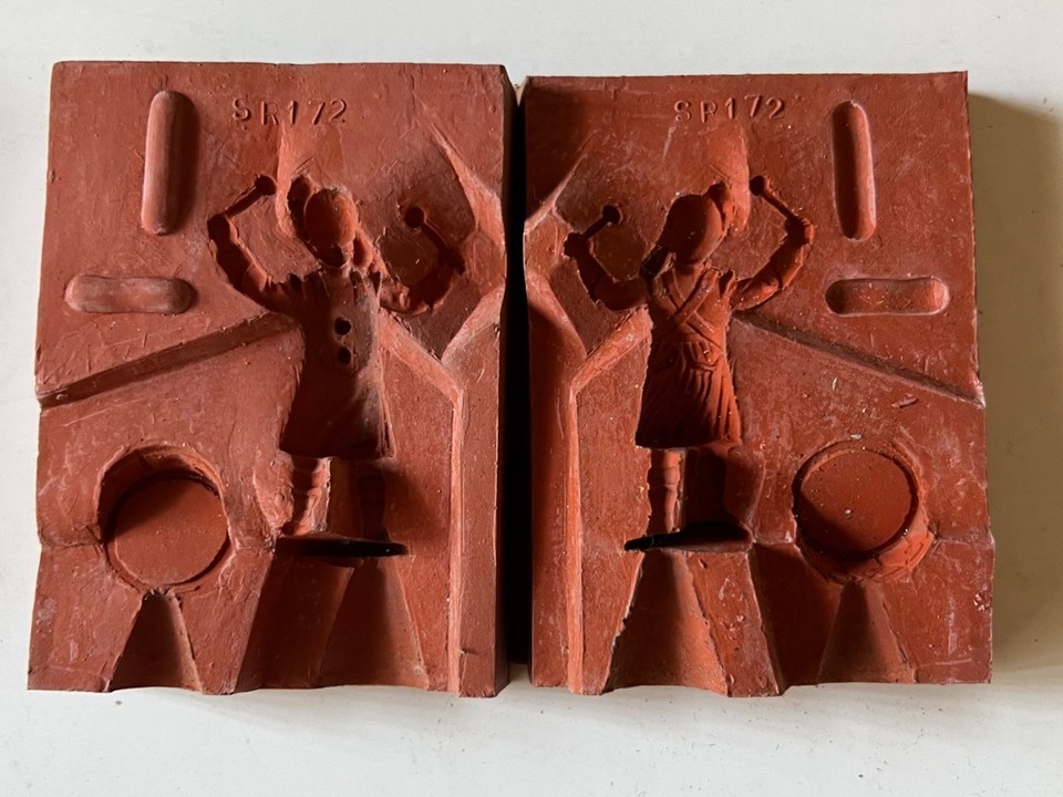 Castings REB Silicone Rubber Scottish Highlander Drum & Pipe Set of 8 ...