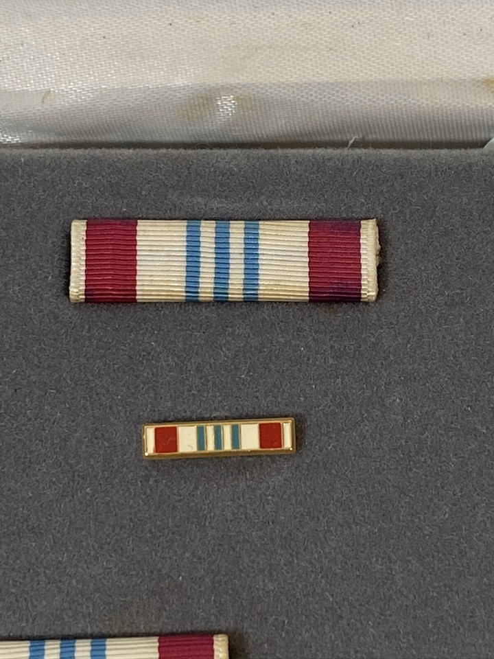 Vintage Defense Meritorious Service Medal In Presentation Case Ribbon ...