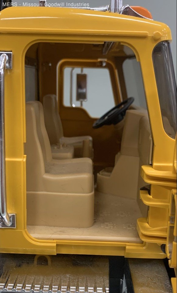 Construction Vehicle Liebherr Yellow Plastic Toy Crane Truck | eBay