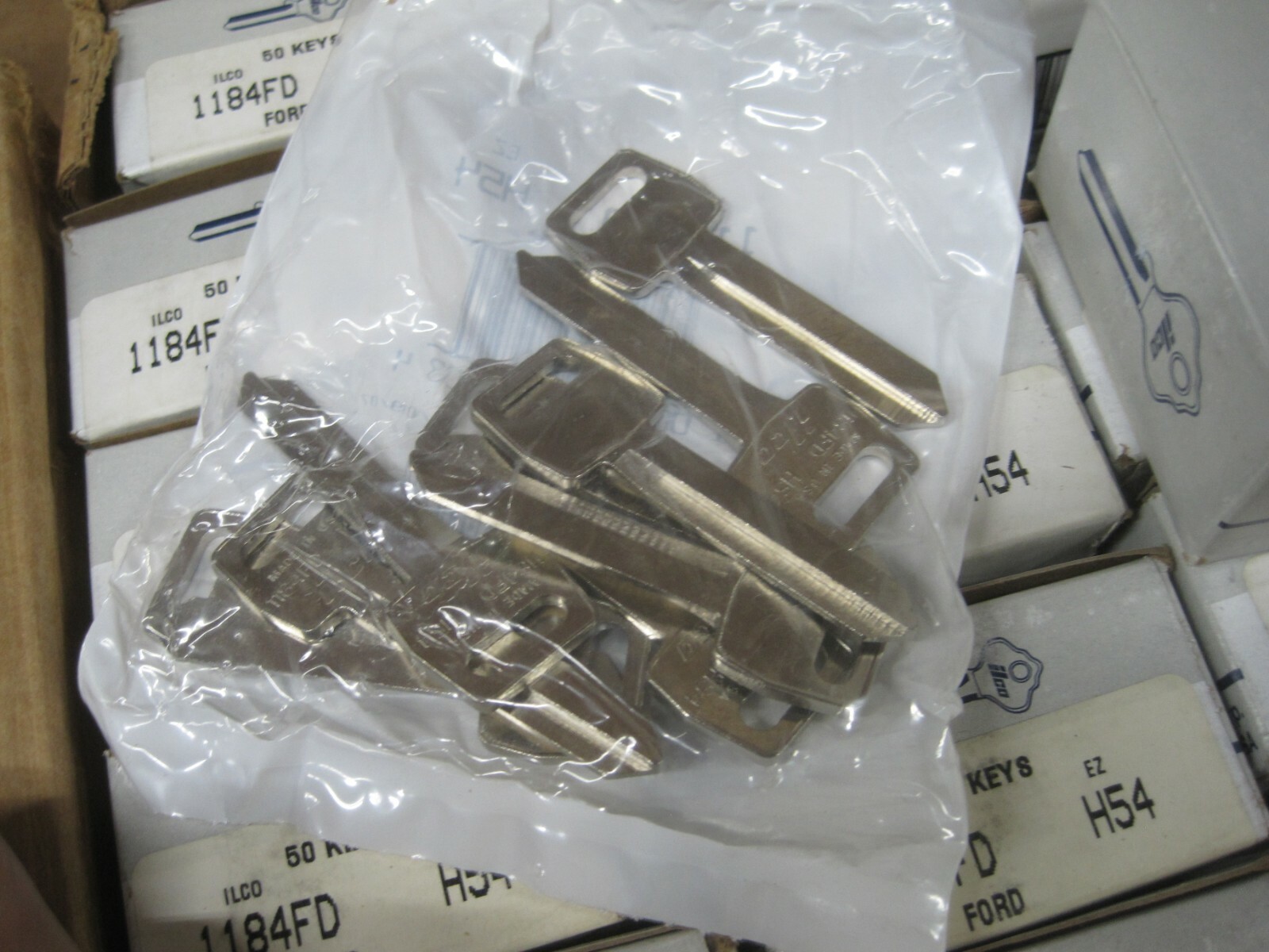 Lots of 10 X H54 1184FD FO-20D MZ-23 HFD12 Key Blanks for Ford and ...