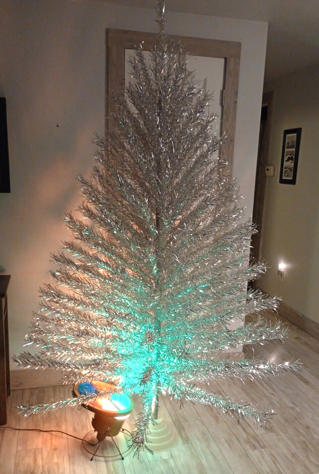 7' Aluminum Taper Carey-McFall Christmas Tree 201 Branches w/Box ...