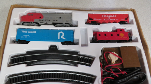 IOB BACHMANN DIESEL EXPRESS EMD F9 ELECTRIC TRAIN SET SANTA FEE 4-0-4 ...