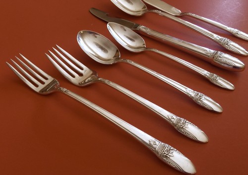 INTERNATIONAL ROGERS FIRST LOVE PATTERN SILVERPLATE FLATWARE YOUR ...